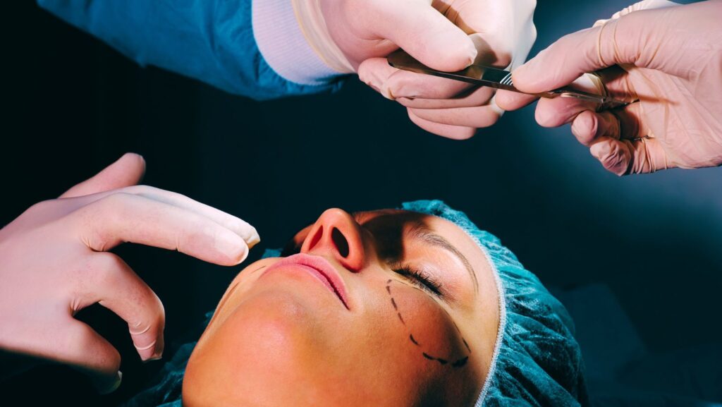 Plastic Surgery Advantages and Disadvantages | Antony Fitton
